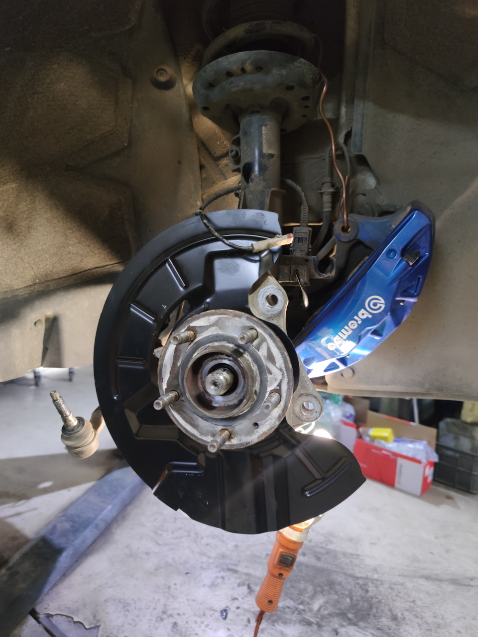 Пыльники тормозных дисков от Insignia B GSi под суппорта Brembo — Opel ...