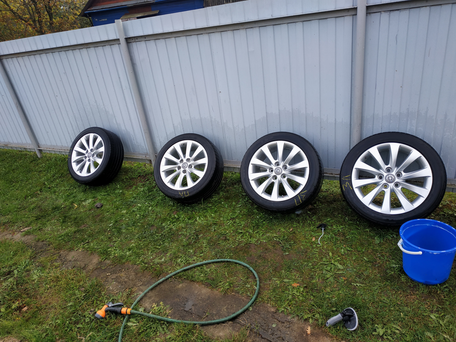 § 13. Превентивная замена фиксаторов задних фонарей. Плюс ...