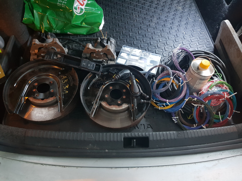 Проводка для электроручника — Skoda Octavia A7 Mk3, 1,2 л, 2013 года ...