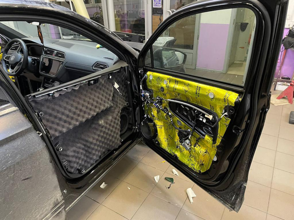 Шумка, видео, доводчик — Volkswagen Tiguan (2G), 2 л, 2021 года ...