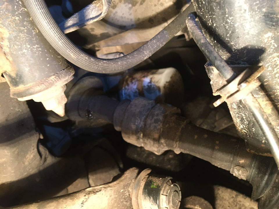 Пыльник внутрений правого шруса — Nissan X-Trail I (t30), 2 л, 2004 ...