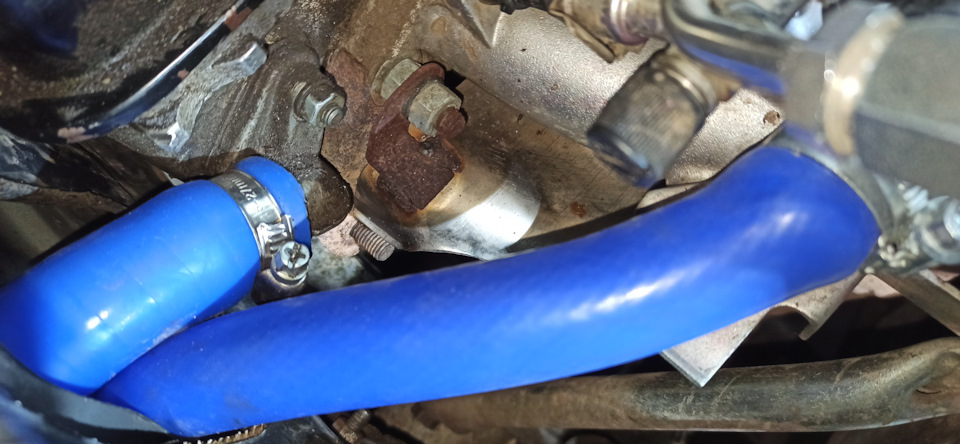 Патрубки печки — Chevrolet Niva GLX, 1,7 л, 2012 года | своими руками ...