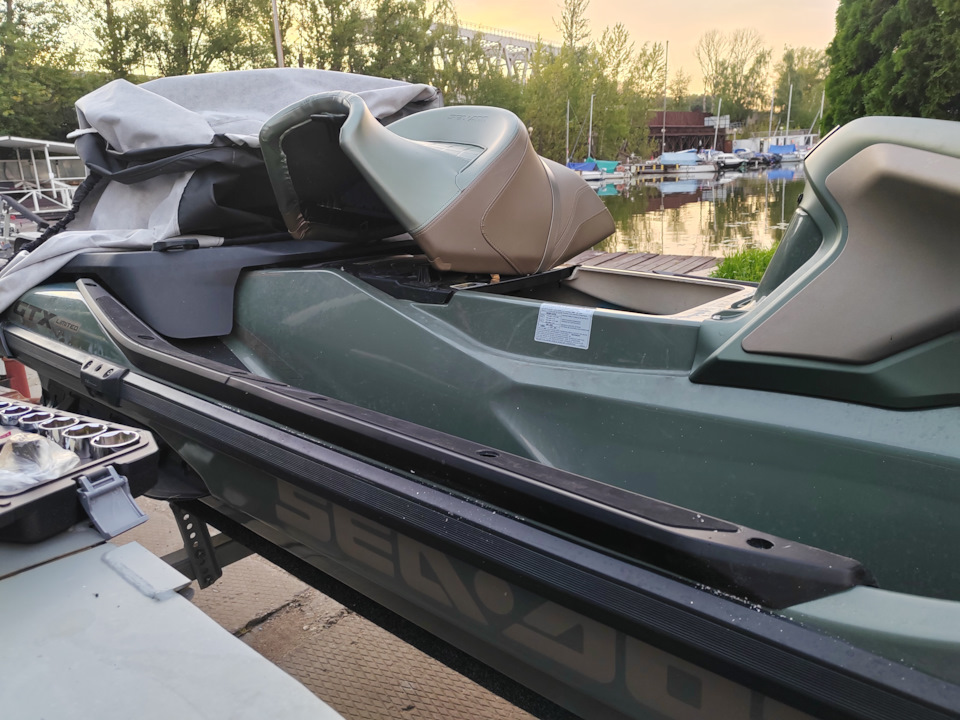 Установка подножек для GTX 300 — DRIVE2