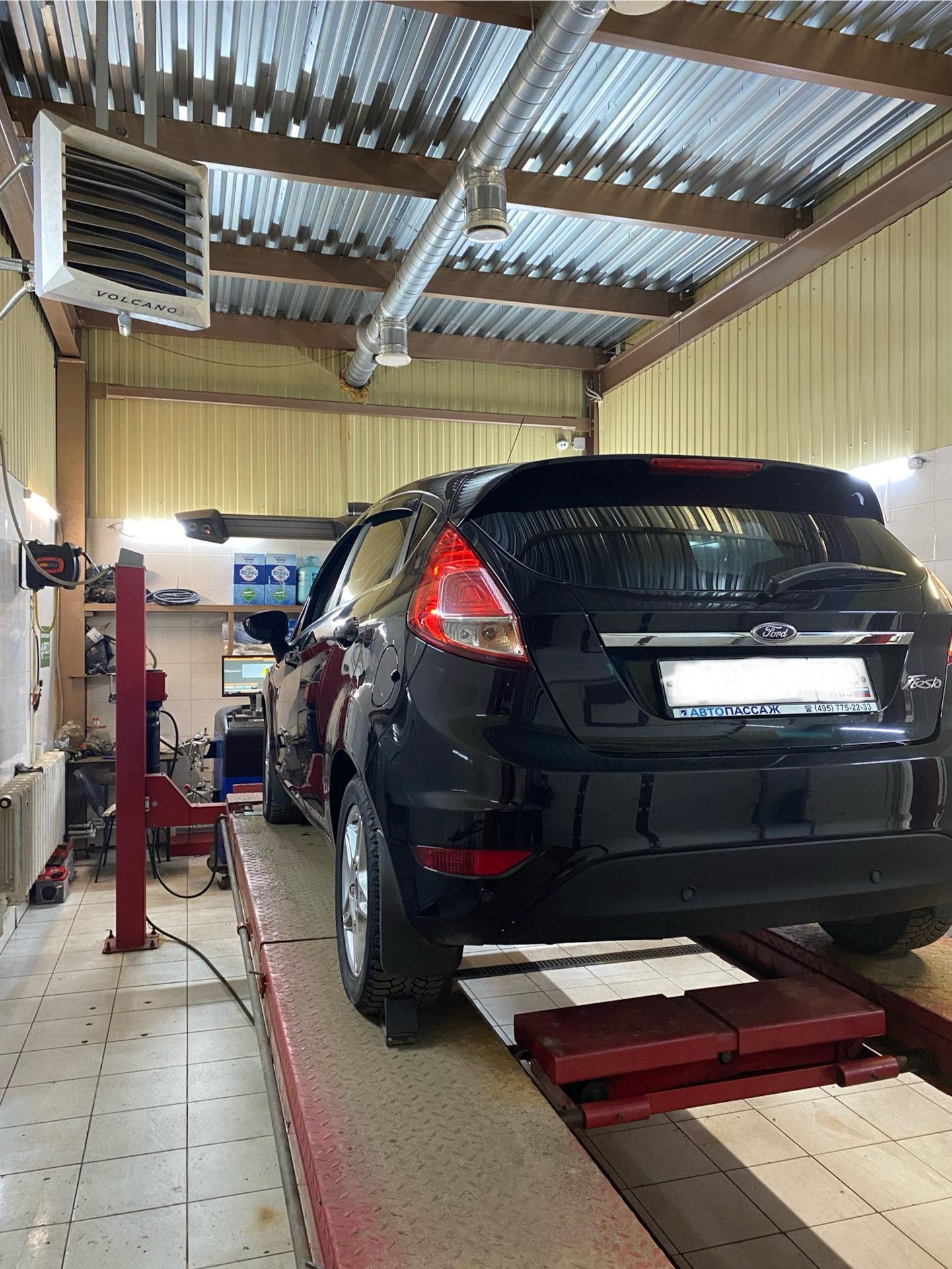 Замена задних салентблоков — Ford Fiesta (Mk VI), 1,6 л, 2016 года ...