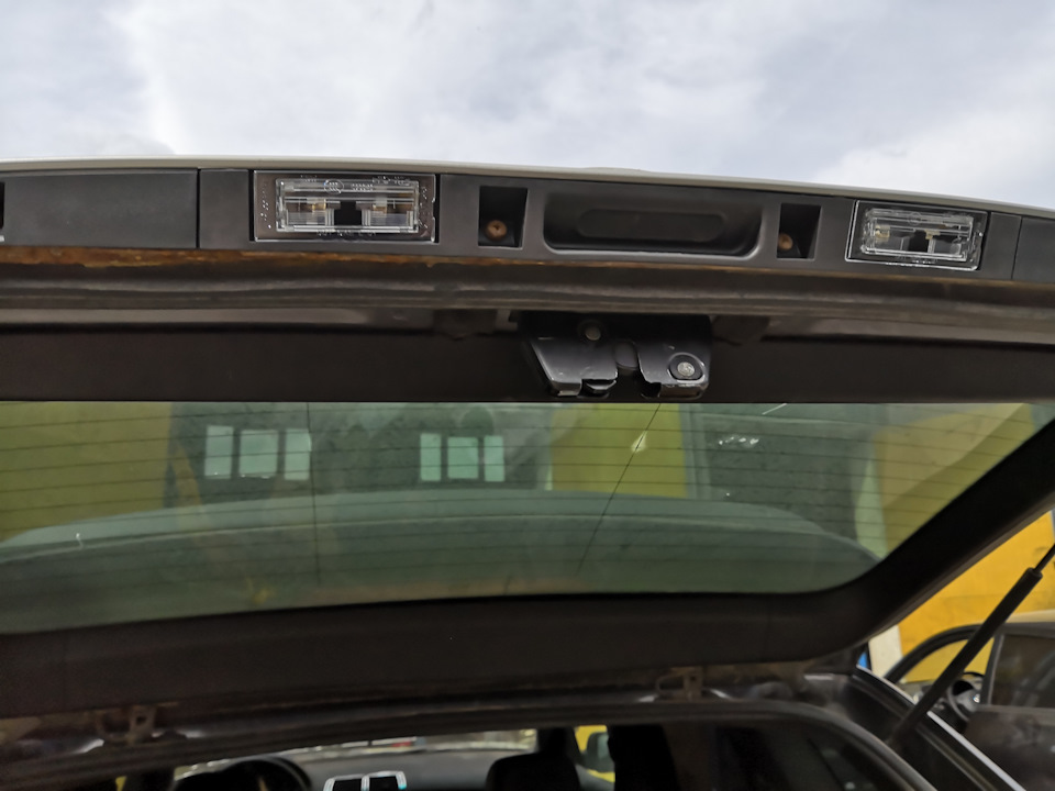 Заменил кнопку багажника — BMW X5 (E53), 4,4 л, 2000 года | своими ...