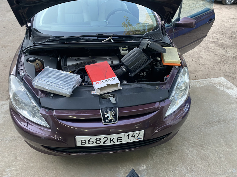Замена реле вентилятора — Peugeot 307 CC, 2 л, 2003 года | своими ...