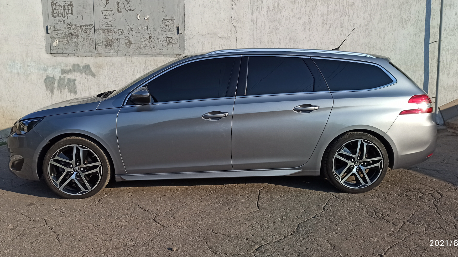 Peugeot 308 SW (2G) 2.0 дизельный 2015 | "2.0 turbo" на DRIVE2