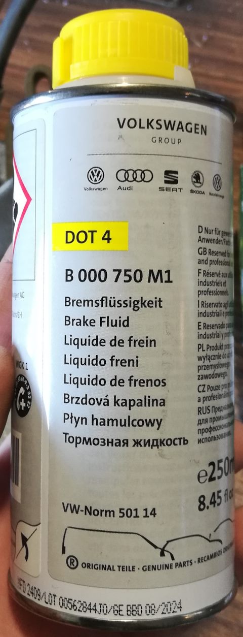 B000750M1 Жидкость тормозная 250ml DOT4 / VAG | Запчасти на DRIVE2