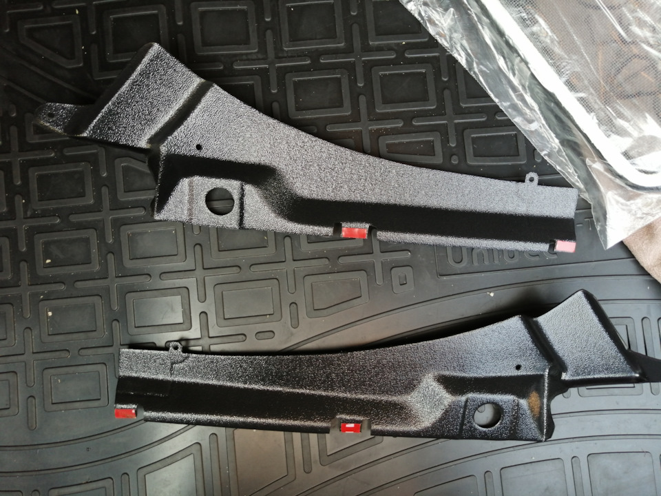 Установка боковой защиты жабо и сетки на воздухозаборник — Lada Vesta ...