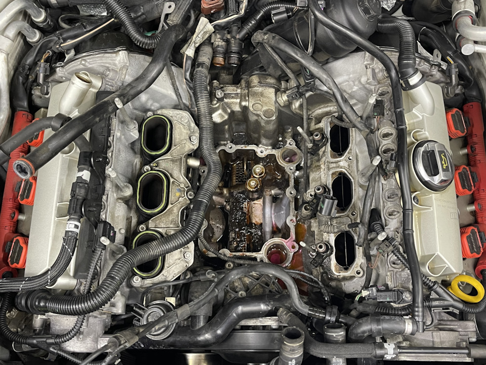 Замена маслоотделителя. — Audi S5 (1G), 3 л, 2012 года | визит на ...