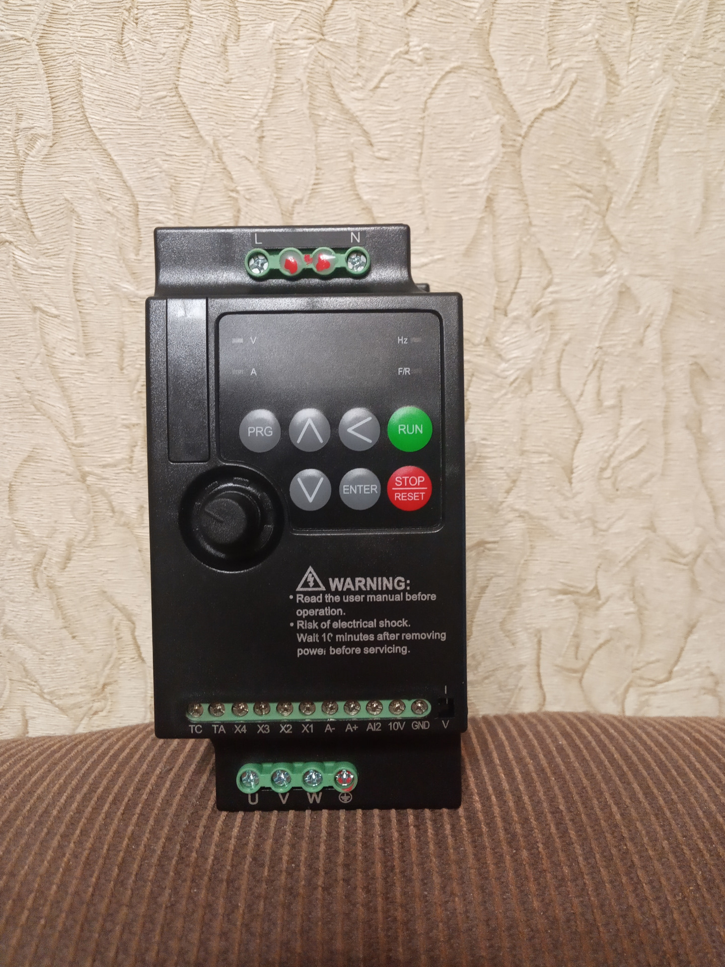 Подключение и настройка частотного преобразователя HE200 — DRIVE2