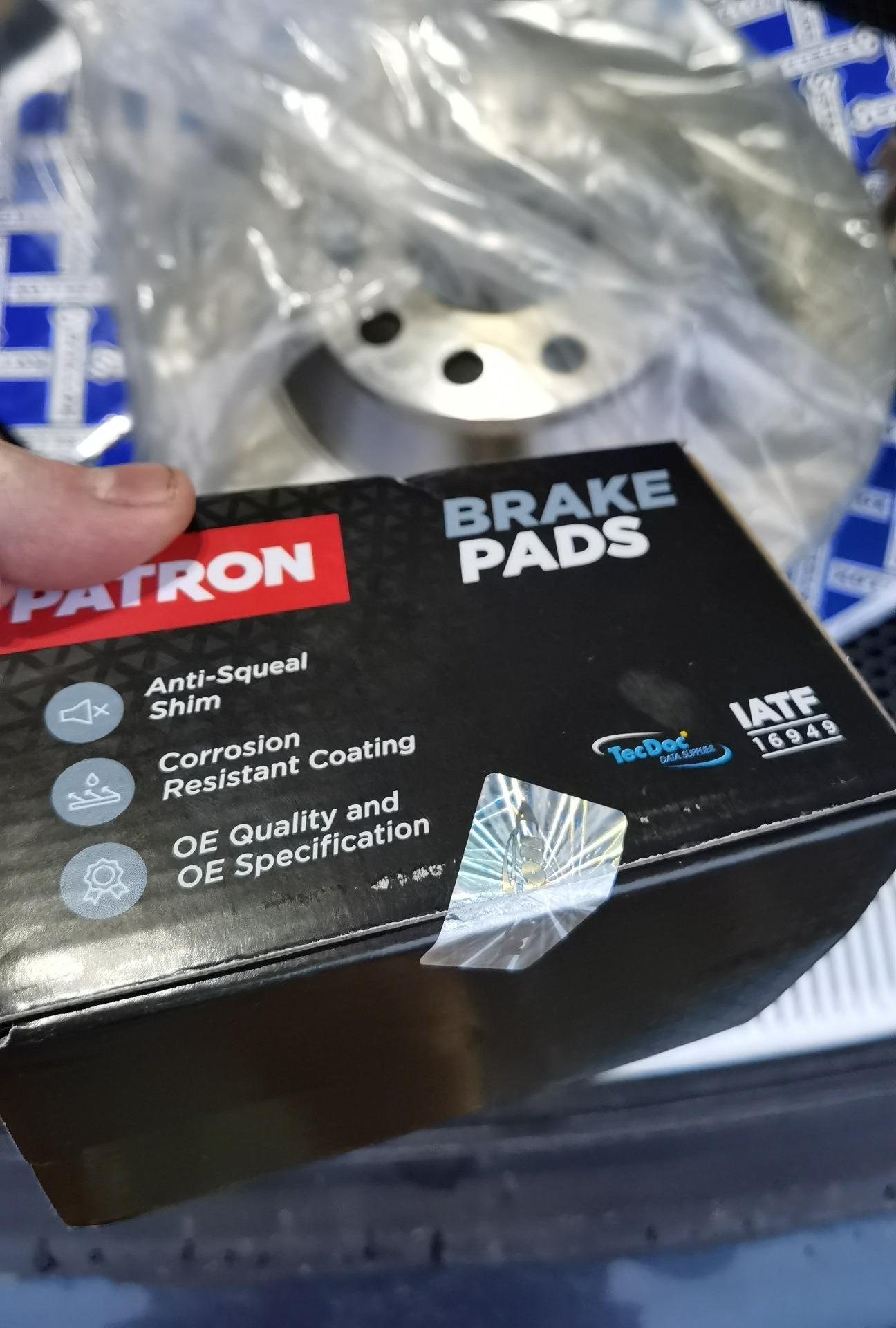 Переход задних тормозных дисков с 245 мм на 302 мм от А6С6 — Audi A6 ...