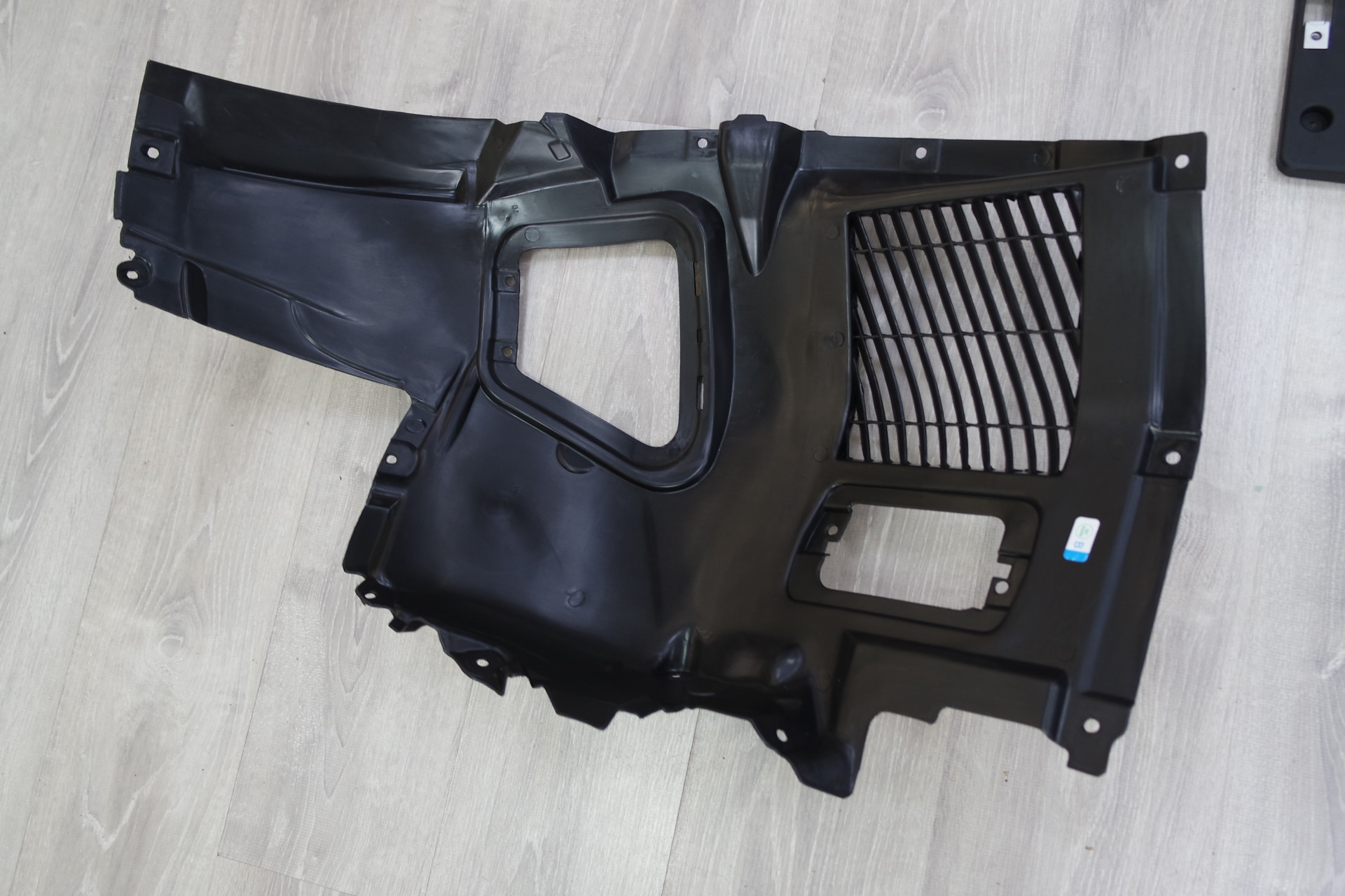 Детали для установки переднего "М" бампера — BMW 5 series (F10), 2 л ...