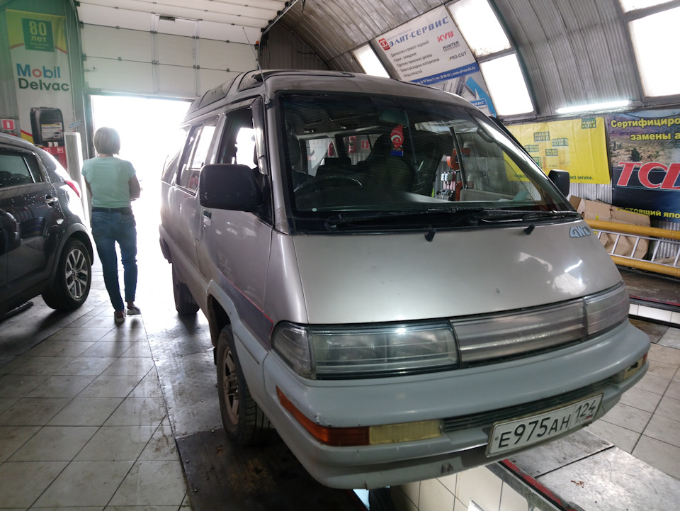 Лучше поздно, чем никогда — Toyota Master Ace Surf, 2 л, 1992 года ...