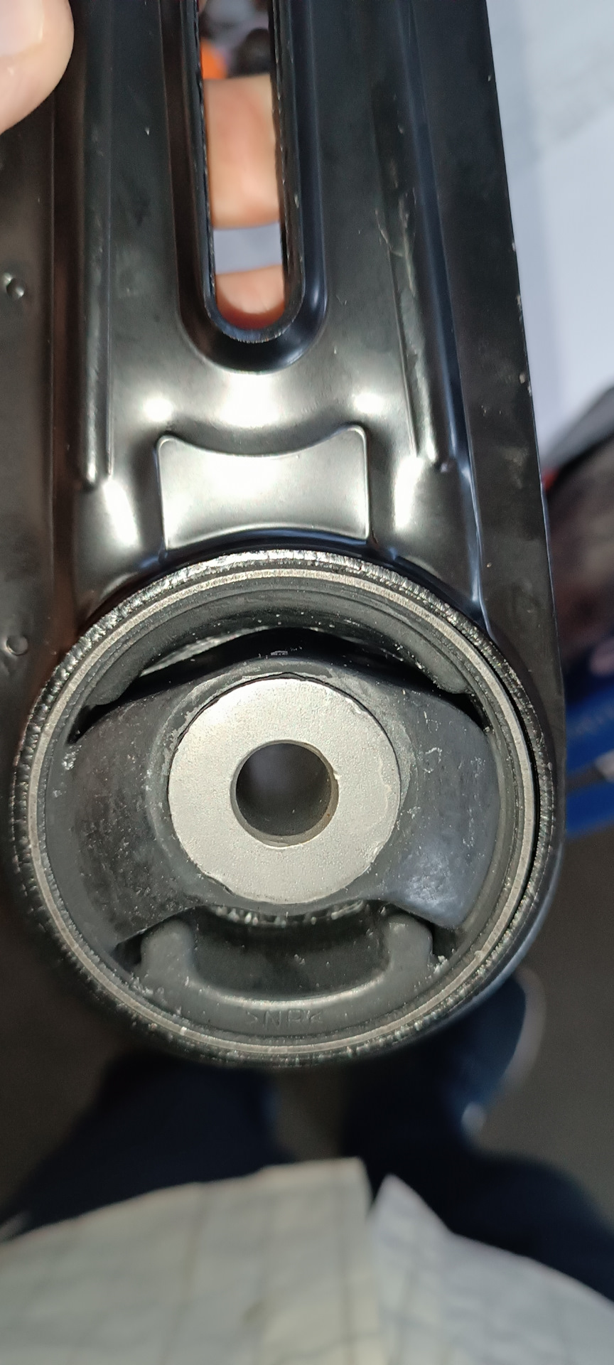 # 215. Начинаю приводить машину в порядок. Ч. 4. Подушки двигателя ...