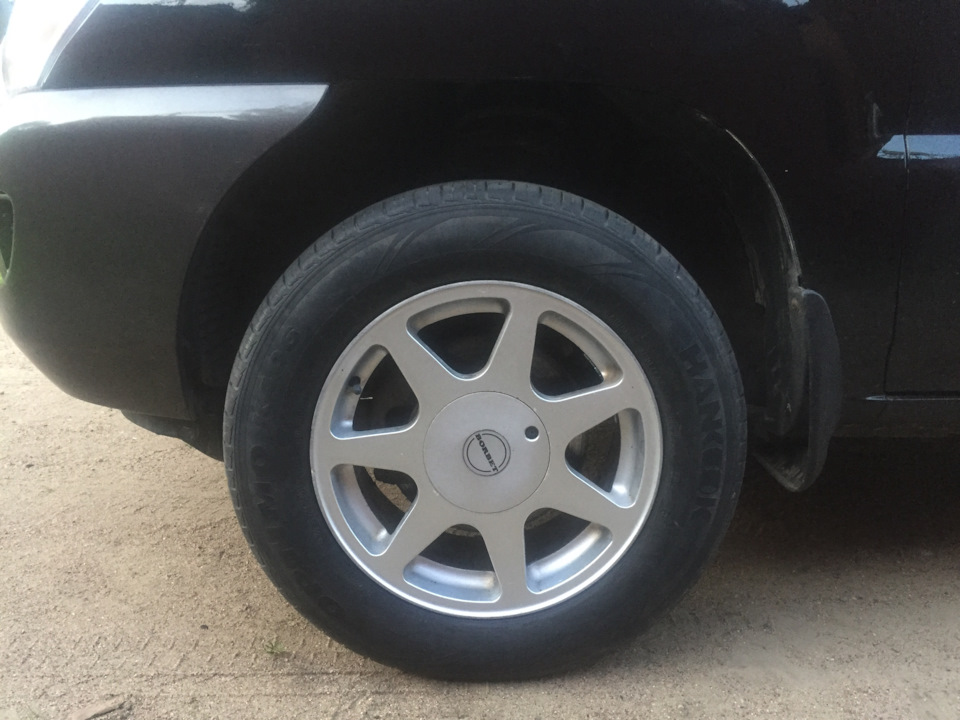 Долгожданная переобувка. — KIA Sportage (2G), 2 л, 2006 года | колёсные ...