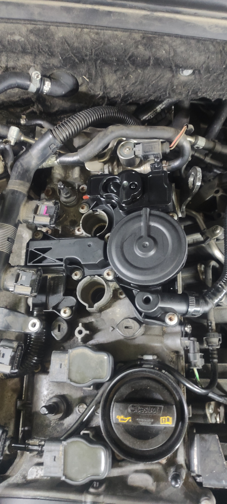 P240021 Маcлоотделитель AUDI: A3 1.6TDi/1.8TFSi/2.0TFSi 04-, A4/A5/TT 1 ...