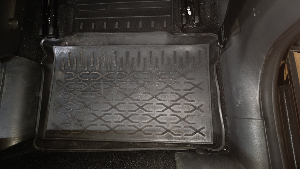 Коврики в салон резиновые Лада Веста под ЕВА (ячейки ромб), REZKON и ...