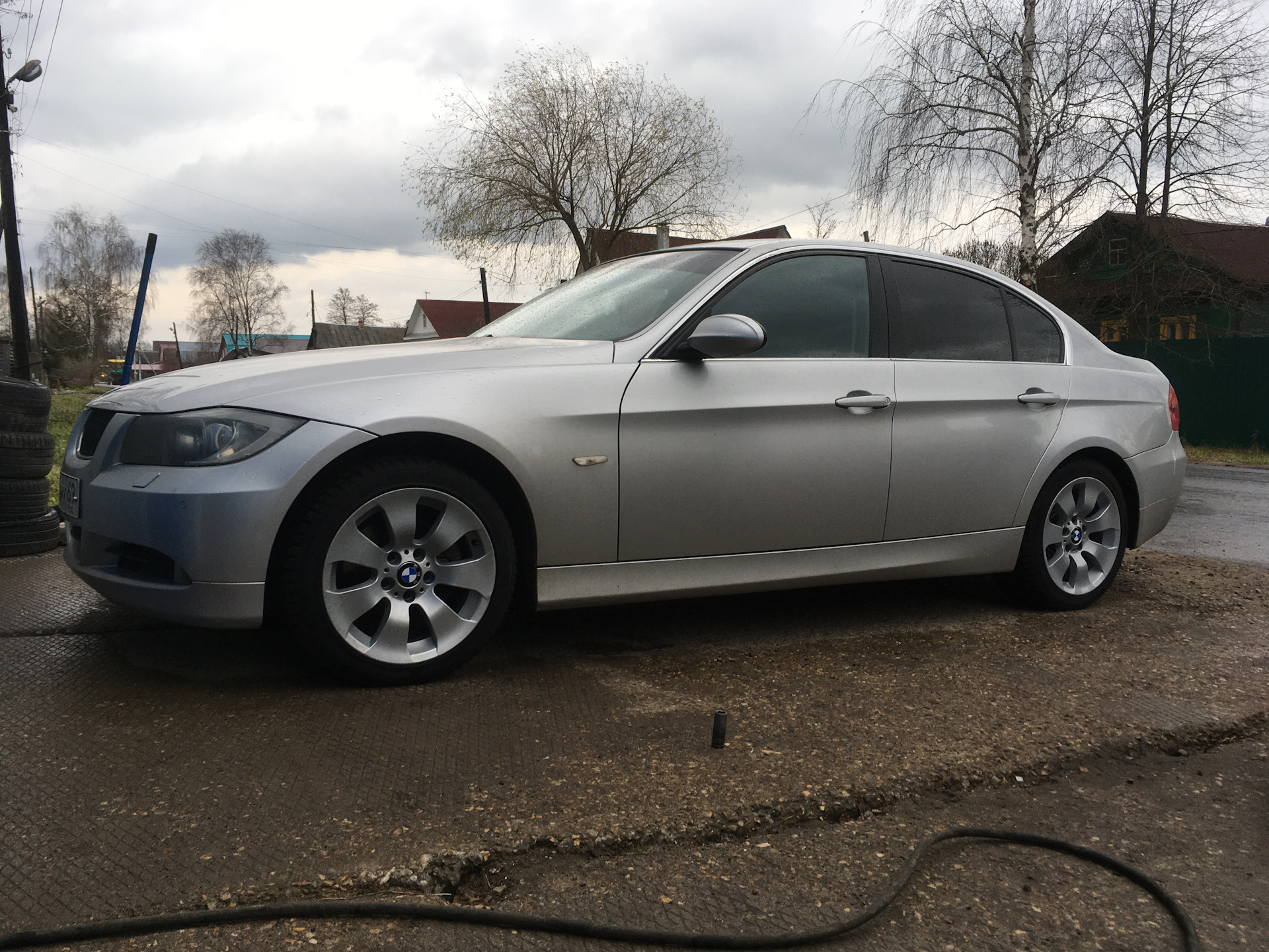 Болты колес, колпачки ступиц. Замена. — BMW 3 series (E90), 2,5 л, 2005 ...