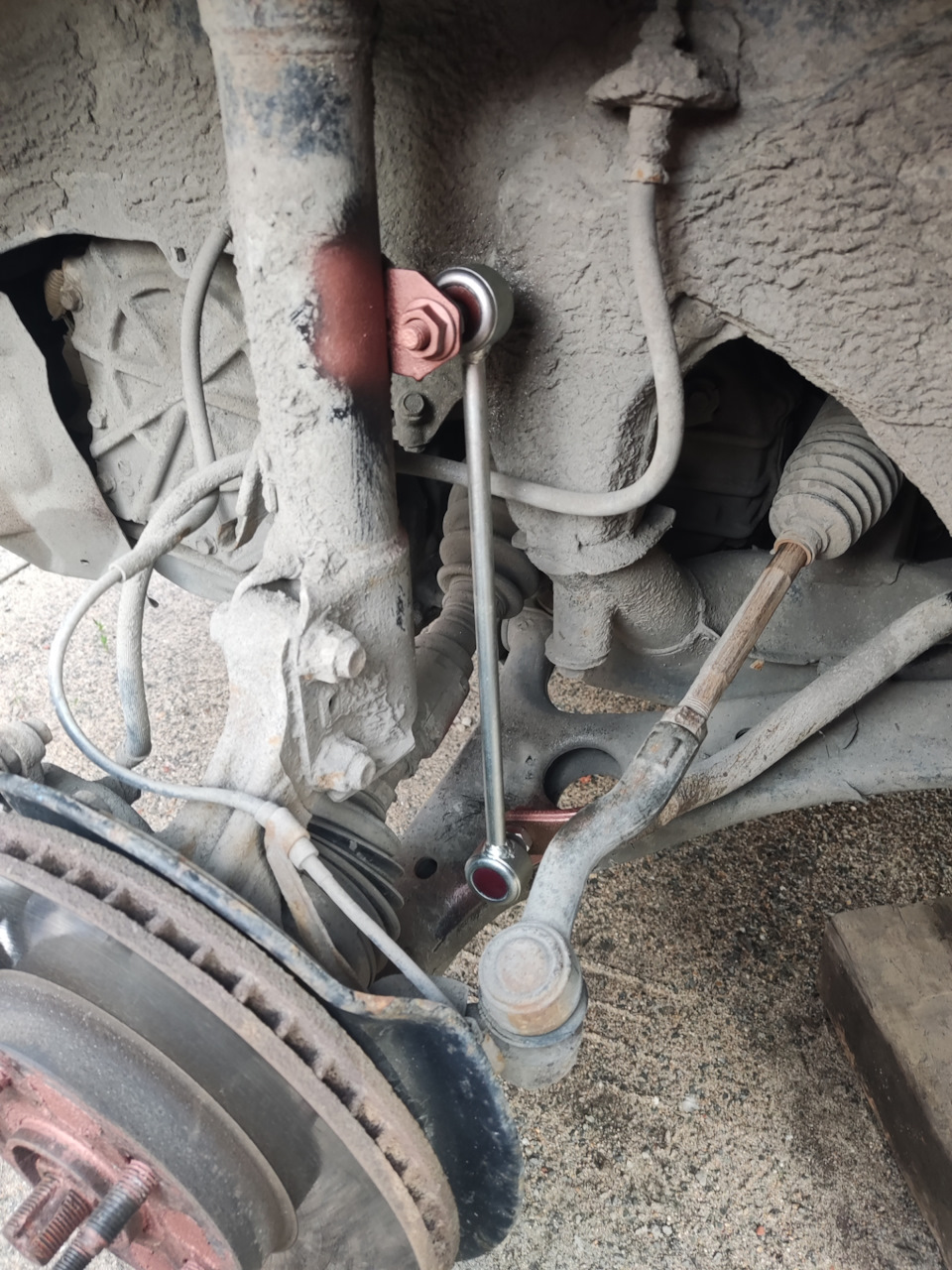 Подвеска, редуктор — Toyota RAV4 (II), 2 л, 2002 года | плановое ТО ...