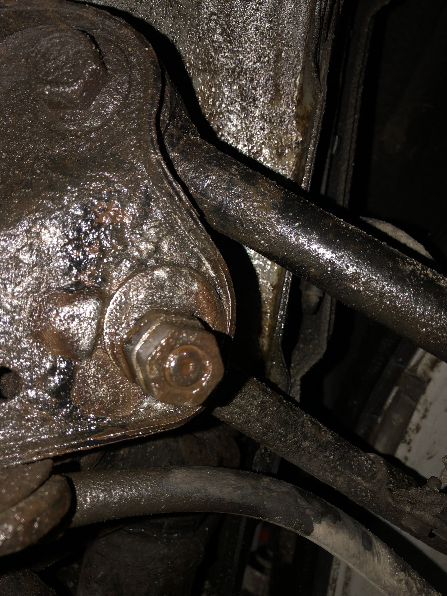 Замена задних развальных болтов и сход развал — Lexus IS II, 2,5 л ...