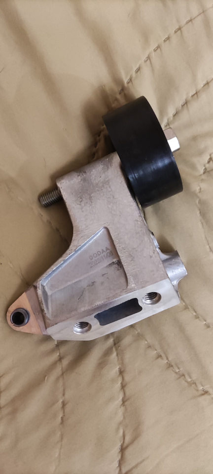 LR025823 Кронштейн Jaguar Land Rover | Запчасти на DRIVE2