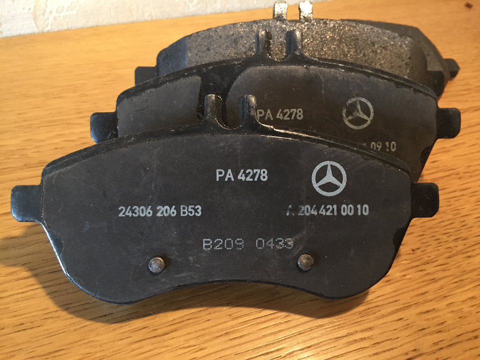 A0054200920 Комплект колодок тормозных 4шт MERCEDES | Запчасти на DRIVE2