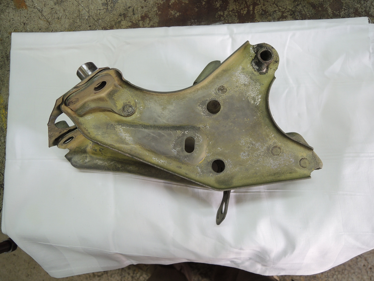 Педаль сцепления с датчиком для круиз-контроля — Toyota Corolla (120 ...