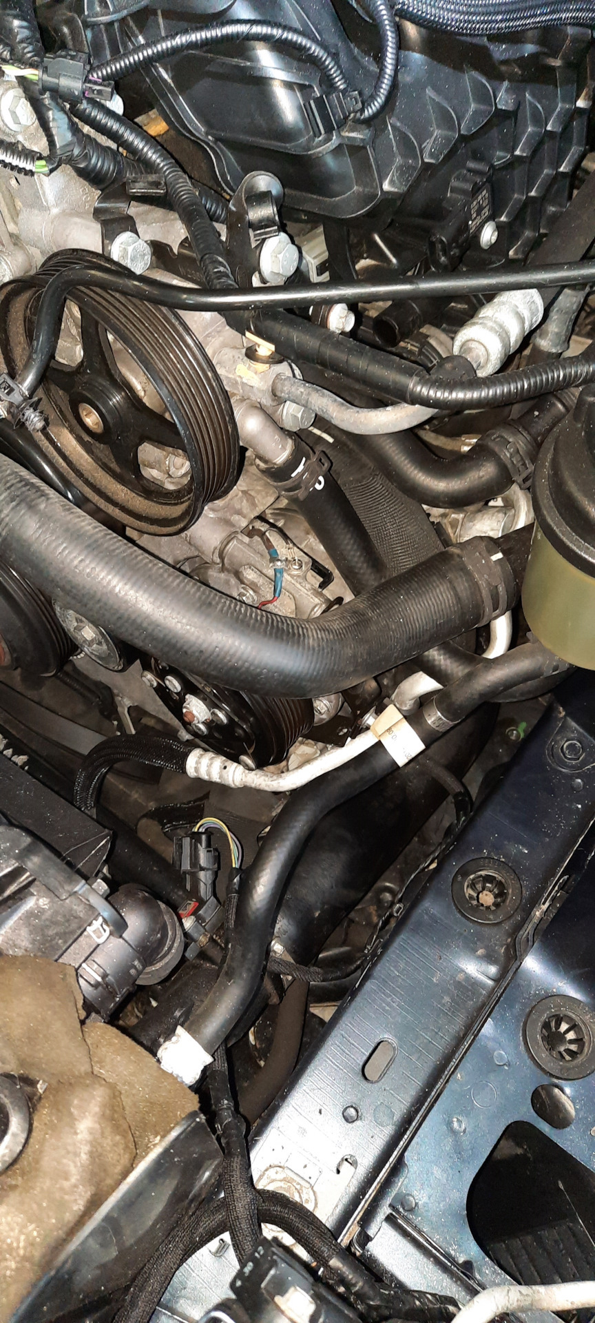 Замена клапана компрессора кондиционера — Jaguar XF (1G), 2 л, 2014 ...