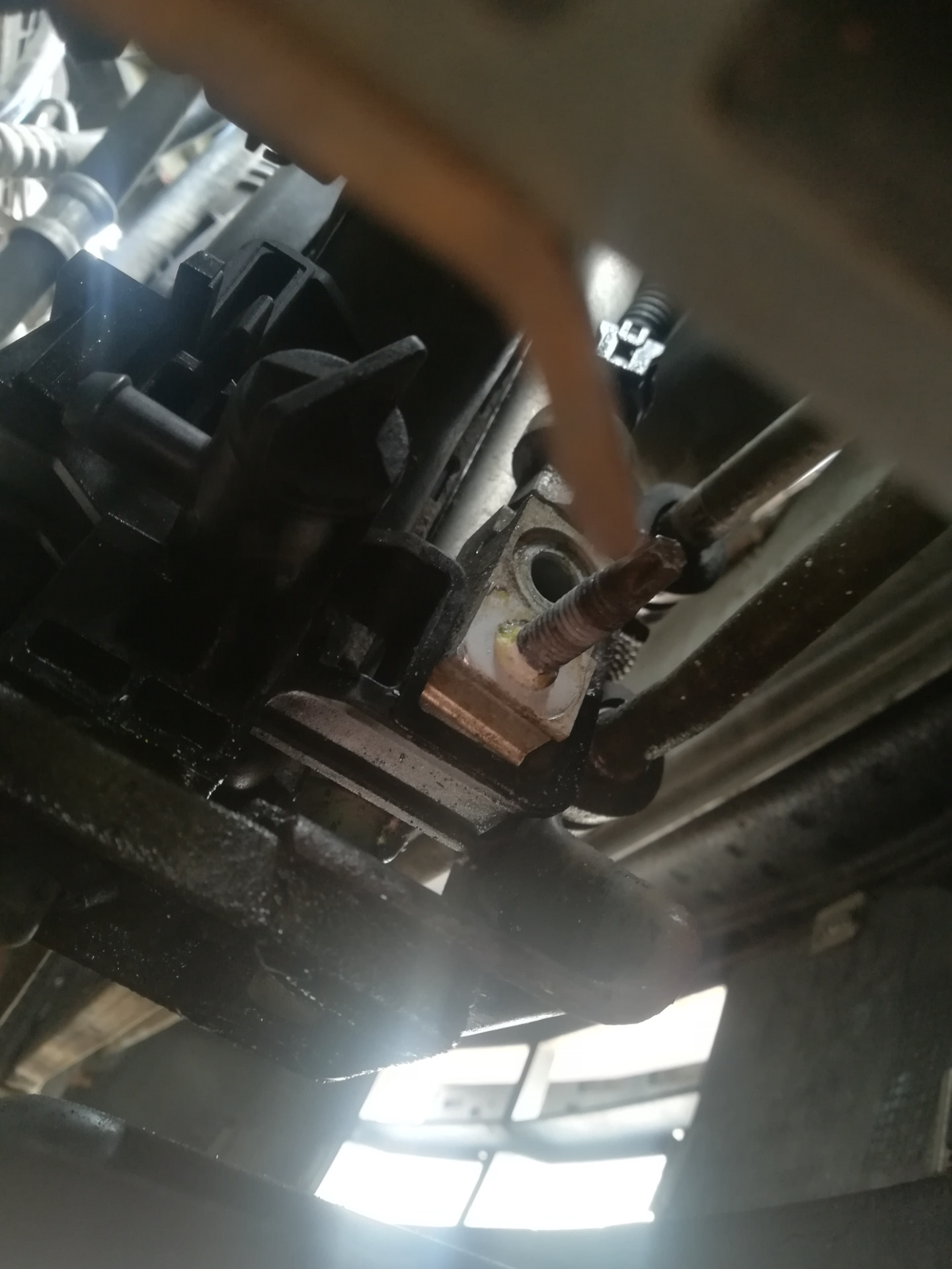 Замена трубки кондиционера — Chevrolet Cruze (1G), 1,8 л, 2011 года ...