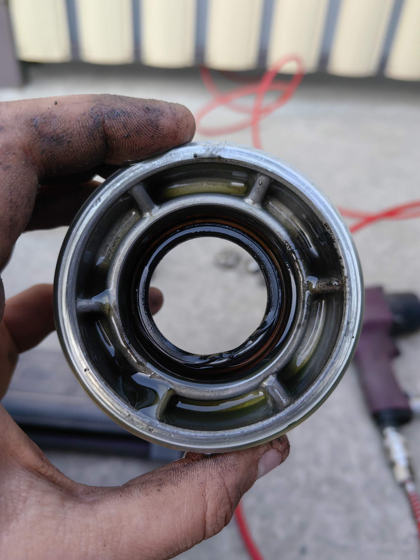 Замена сальников передних приводов на мкпп — Subaru Forester (SF), 2 л ...