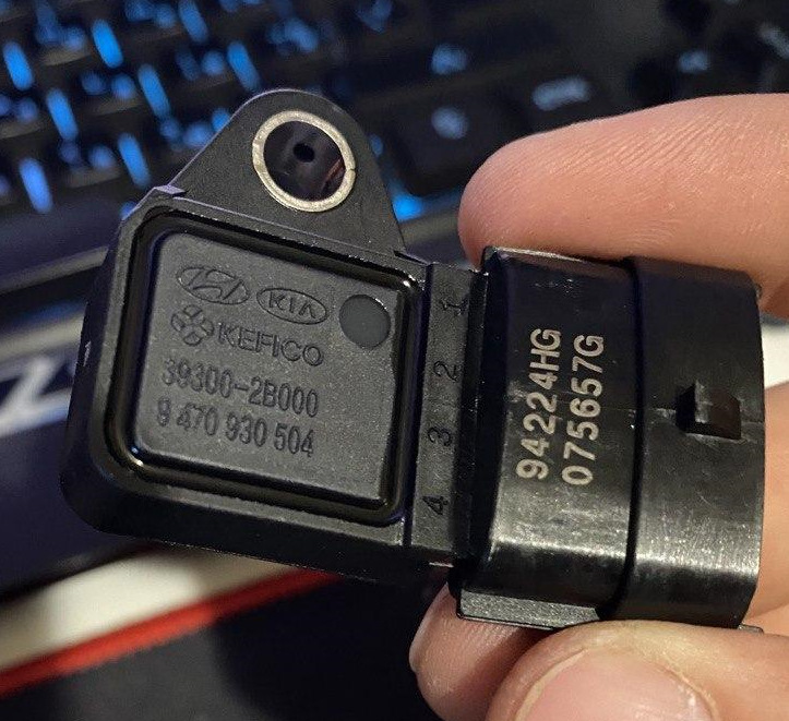 Замена датчика Hyundai/Kia39300-2B000 и клапана картерных газов ...