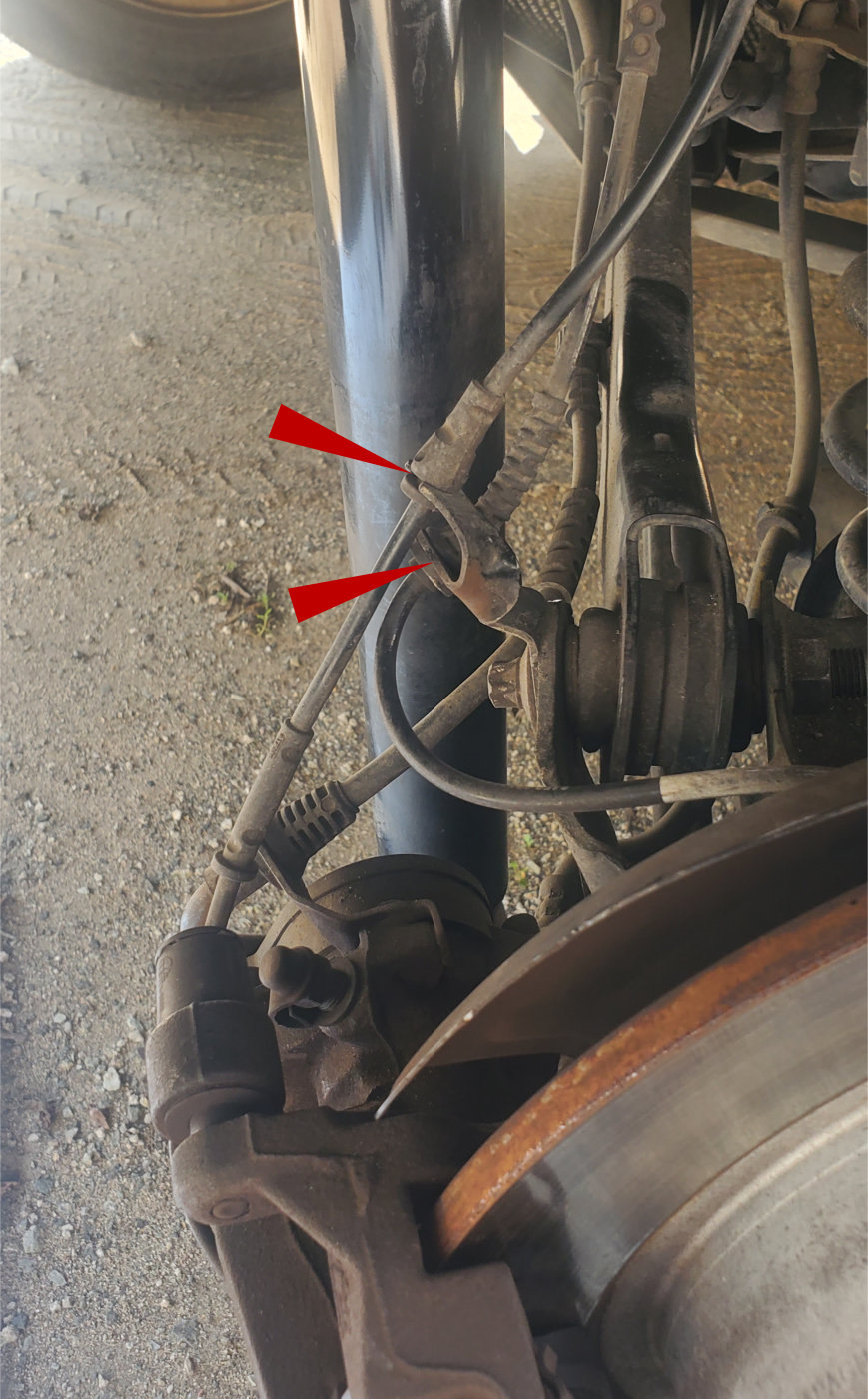 Снятие пружины на задней оси — BMW 2 series Active Tourer (F45), 1,5 л ...