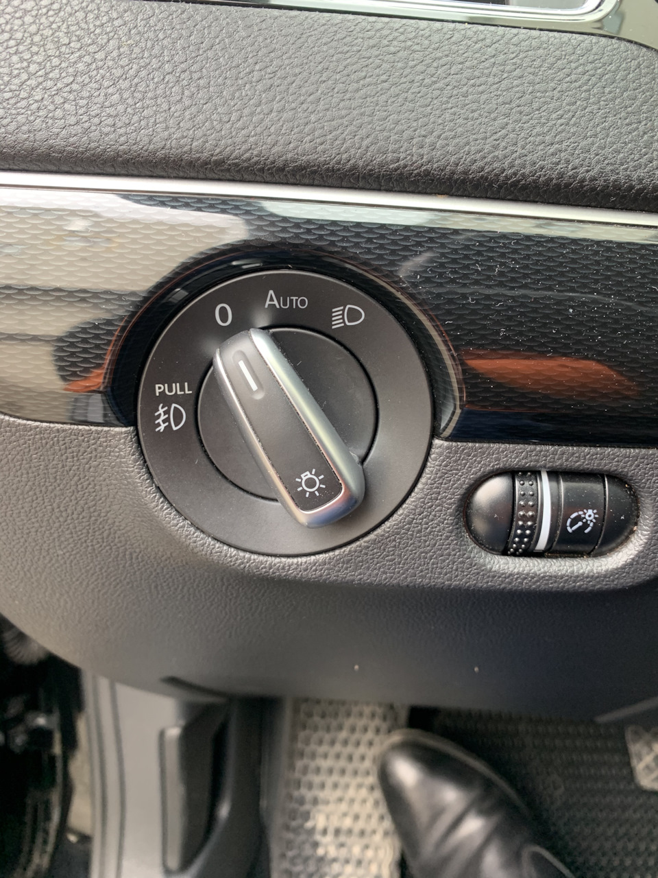 Переключатель света. — Volkswagen Jetta VI, 1,8 л, 2016 года | своими ...