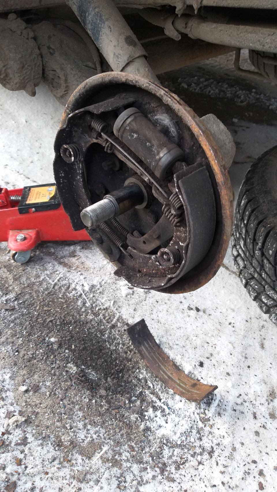 Задние тормоза — Renault Kangoo (1G), 1,2 л, 2000 года | своими руками ...