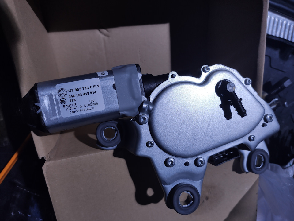 Замена "хвоста" — Skoda Superb Combi (Mk2), 2 л, 2012 года | своими ...