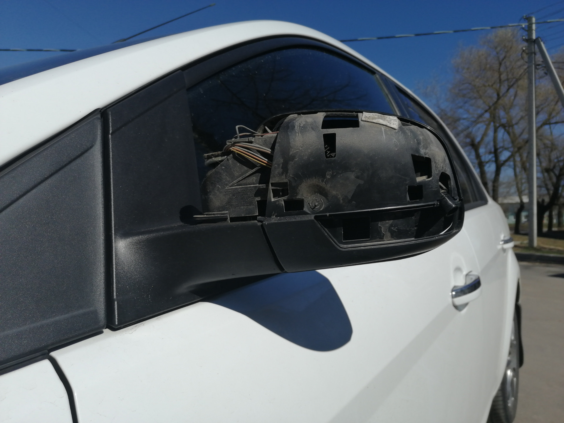 Диодные повороты в зеркала — Ford Focus Sedan II, 1,6 л, 2010 года ...