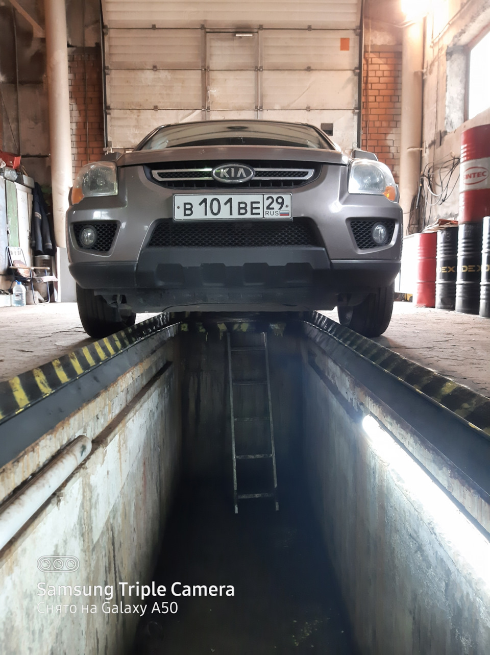 Замена стойки стабилизатора. — KIA Sportage (2G), 2 л, 2009 года | своими руками | DRIVE2