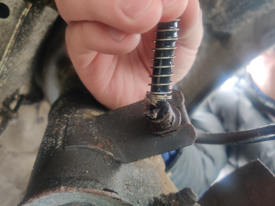 Запись №11. Замена тормозных шлангов и зимняя резина Hankook Winter ...