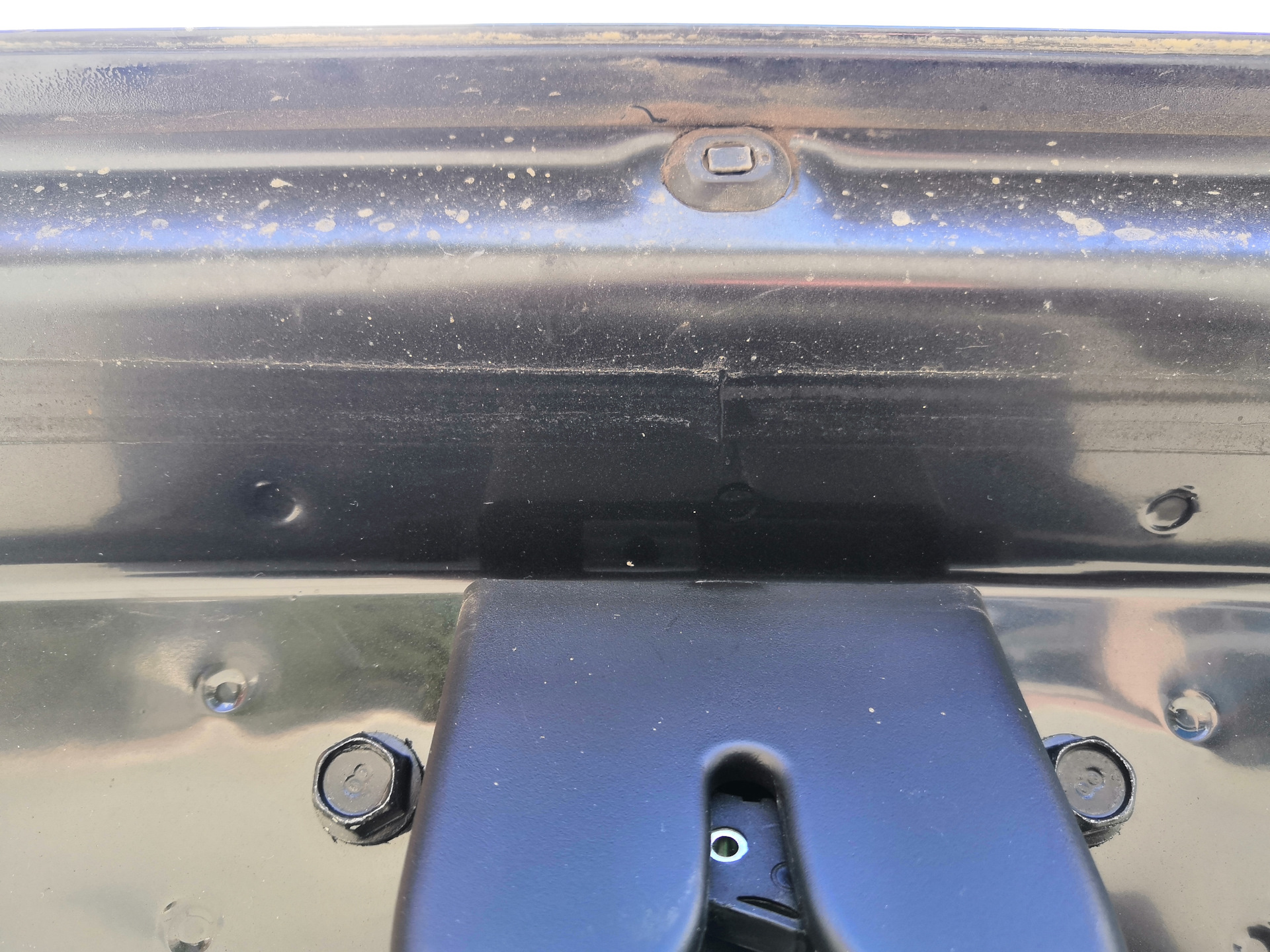 Демпферы задней двери — Hyundai Creta (1G), 1,6 л, 2019 года ...