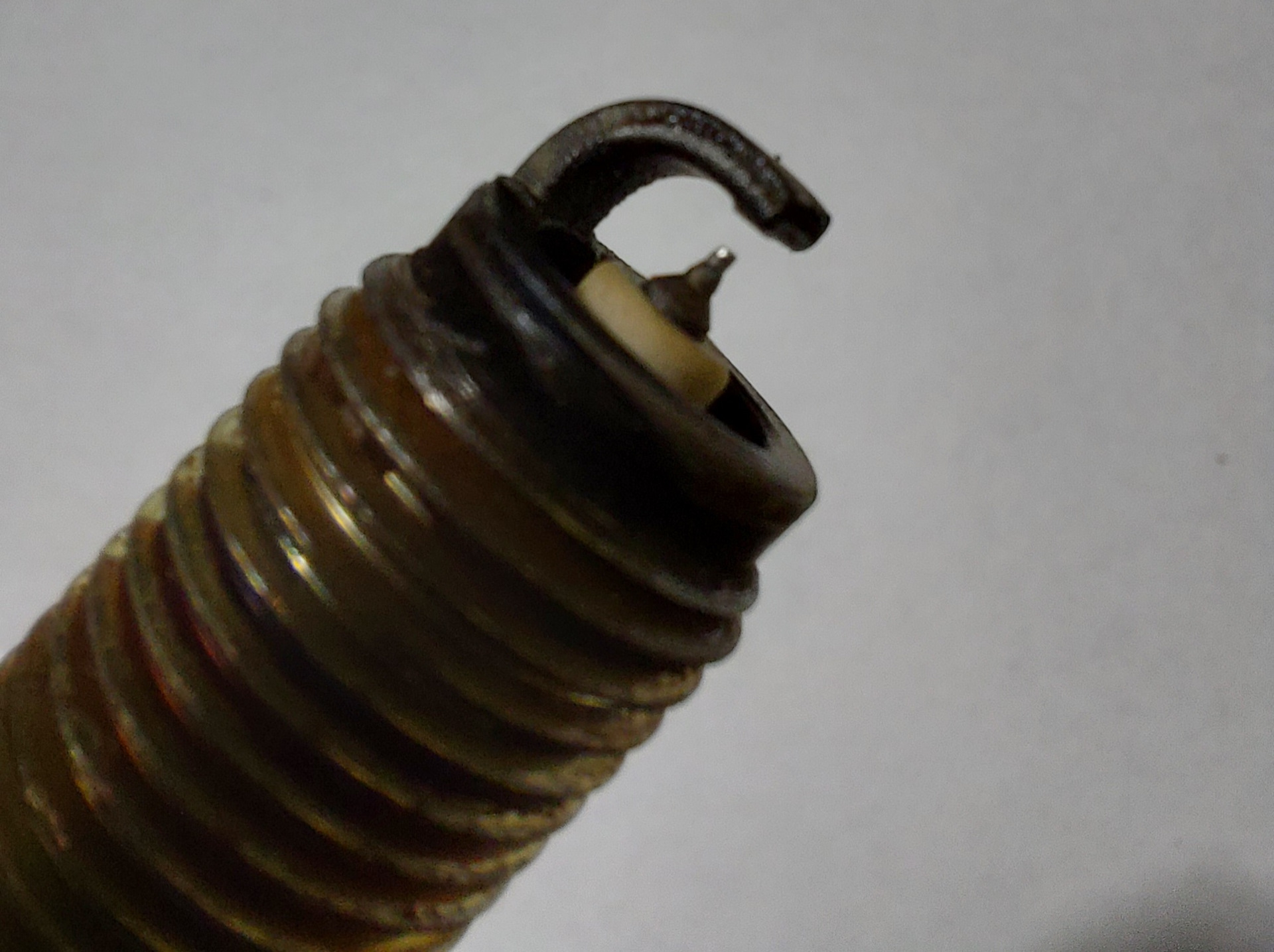 Свечи зажигания. Замена. — Geely Coolray (1G), 1,5 л, 2021 года ...