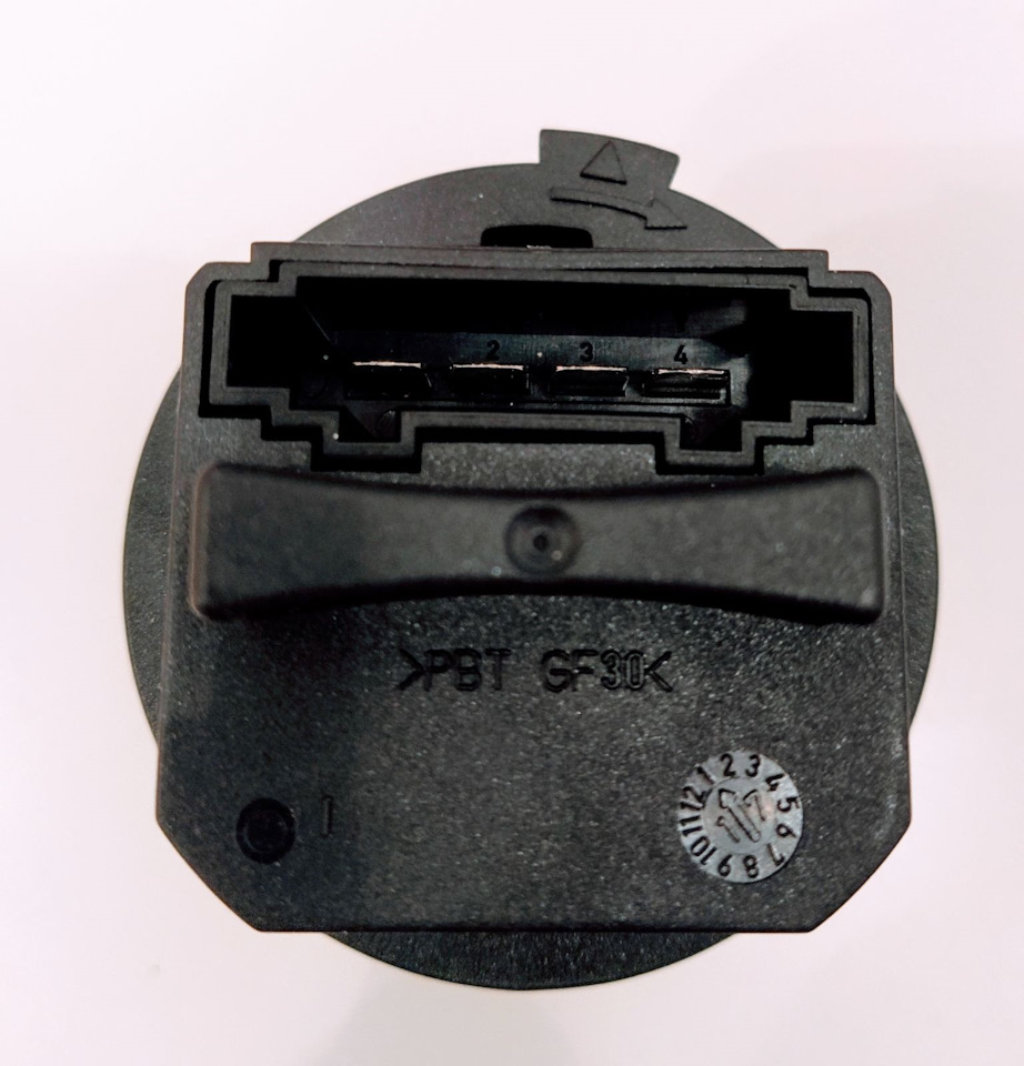 30767040 Блок управления вентилятором Volvo | Запчасти на DRIVE2