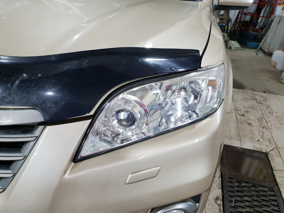 Защита фар — Toyota RAV4 (III), 2 л, 2010 года | тюнинг | DRIVE2