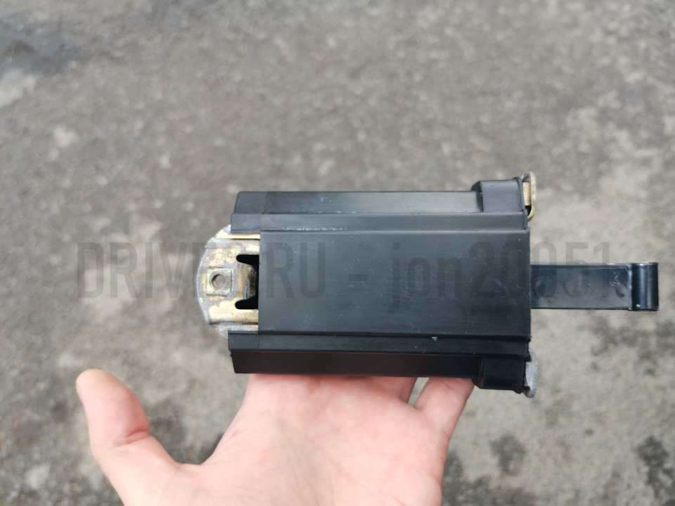 W140 S300: Часть 1 из 2. Замена ограничителя задней левой двери ...