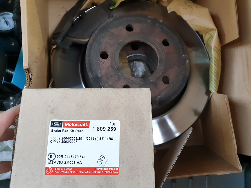 Замена задних дисков и колодок плюс межсервисная замена масла. — Ford ...