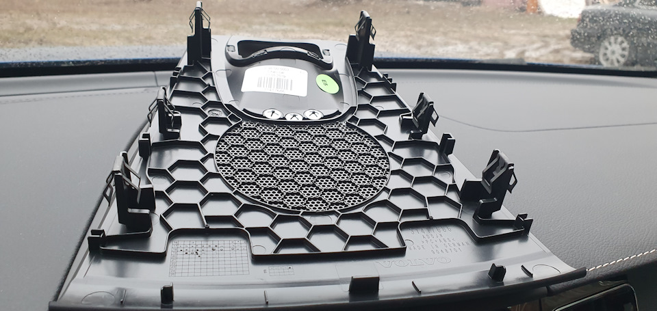 Улучшил звук Harman Kardon, замена центрального динамика на Bowers ...