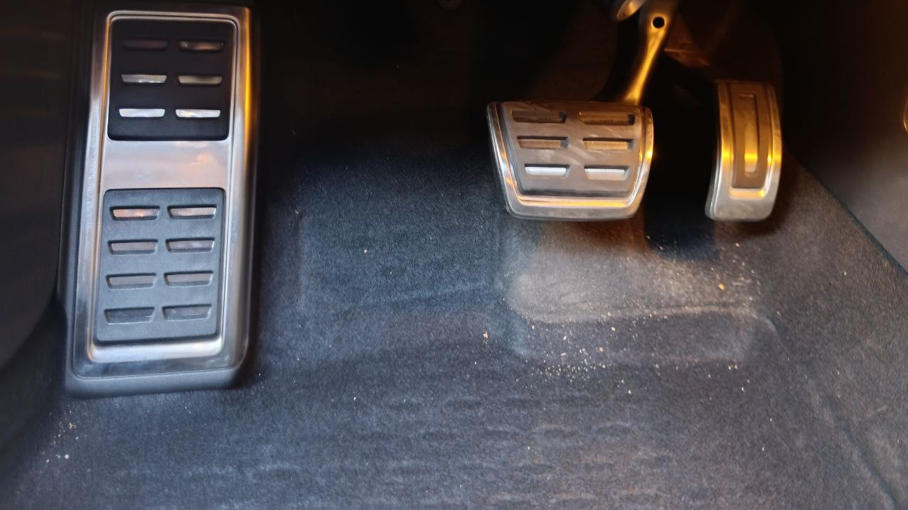 Накладки на педали 5E1064205 и площадка зоны отдыха ноги 5E1064209 ...