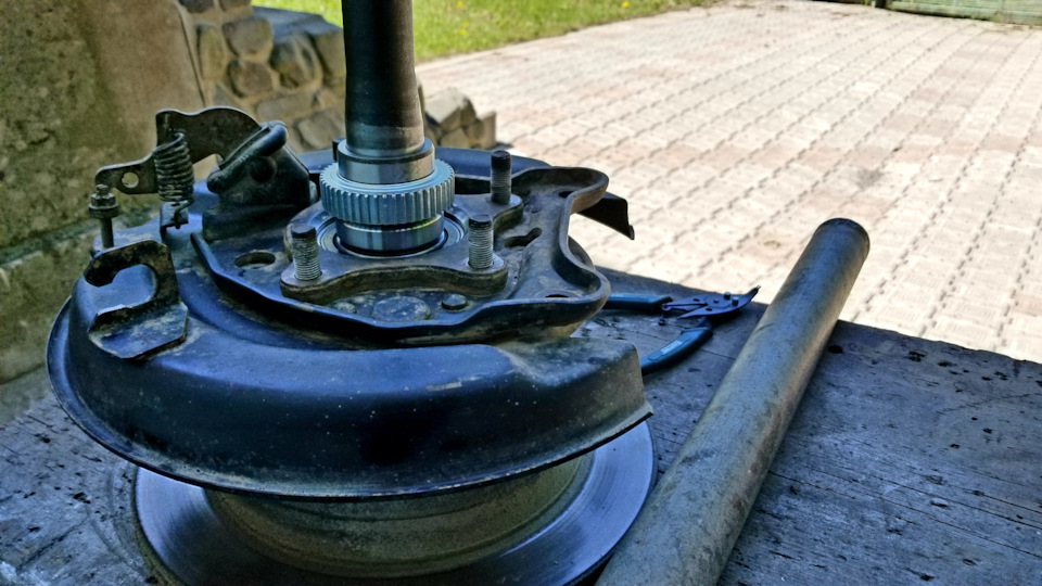 Замена подшипника задней полуоси 95 Прадо, в гараже. — Toyota Land ...