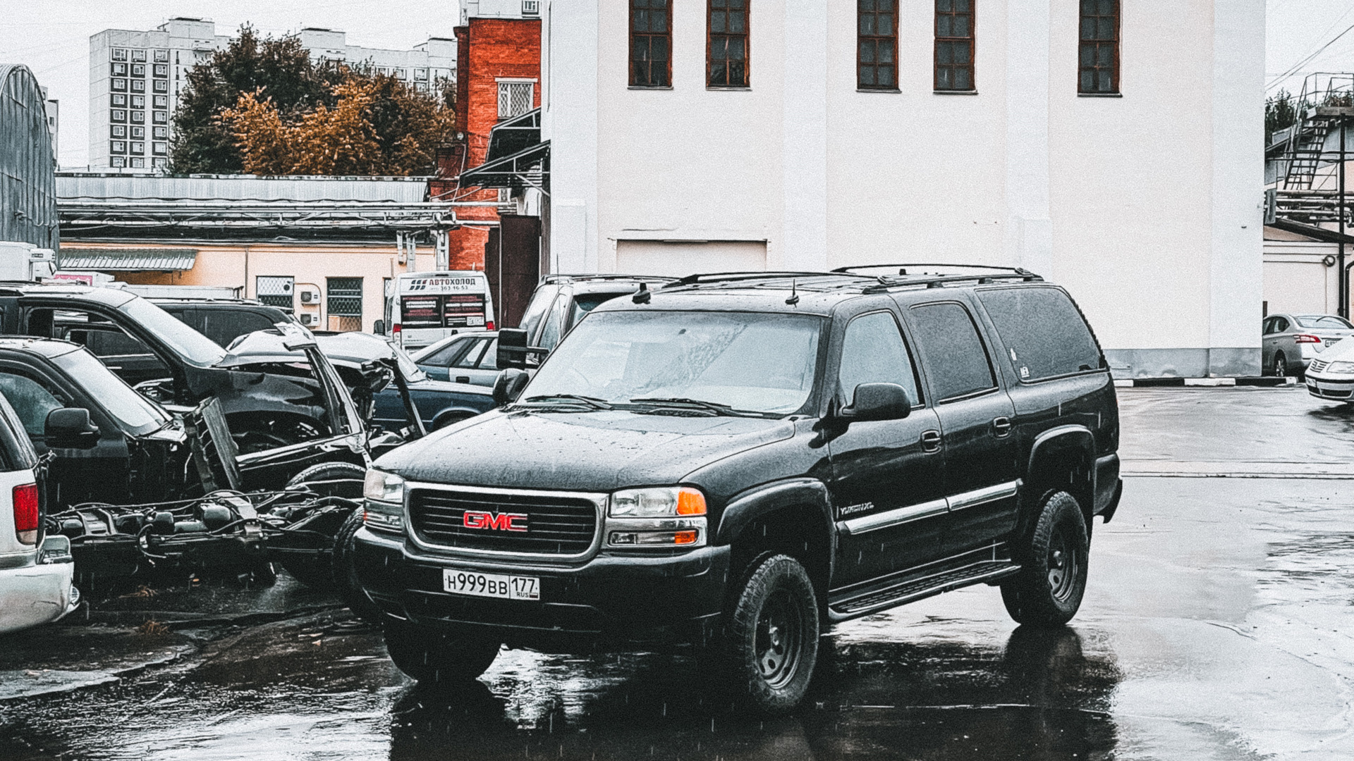 GMC Yukon (GMT800) 6.0 бензиновый 2002 | XL на DRIVE2