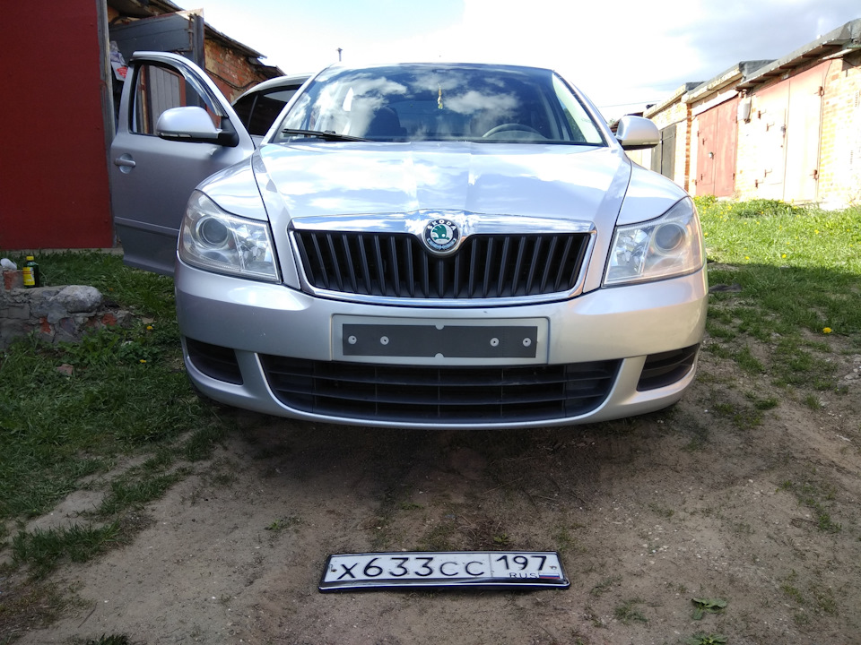 Новые рамки под гос.номер — Skoda Octavia A5 Mk2, 1,6 л, 2011 года ...
